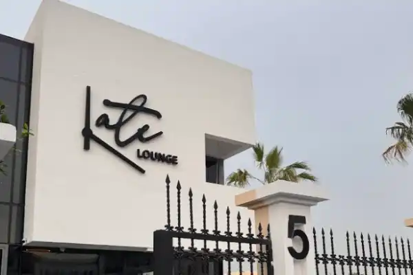 Late Lounge - Coffee Shop Arcade