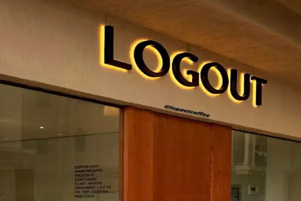 Logout cafe & restaurant - Coffee Shop Arcade