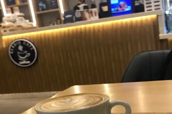 GLADIO CAFE - Coffee Shop Arcade