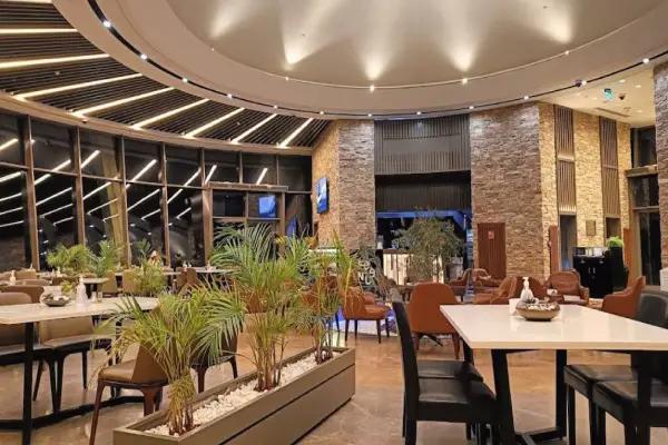 Fen Café & Restaurant - Khorfakkan - Coffee Shop Arcade